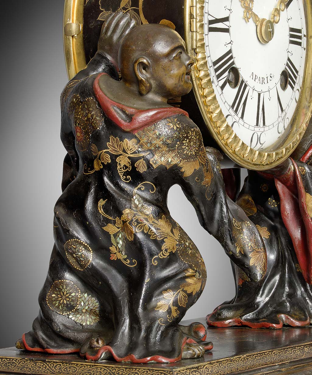 Clocks: A lacquered magot clock by Le Noir - Pascal IZARN